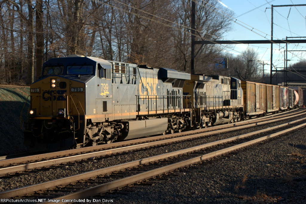 CSX ES44AH 799 leads Q410